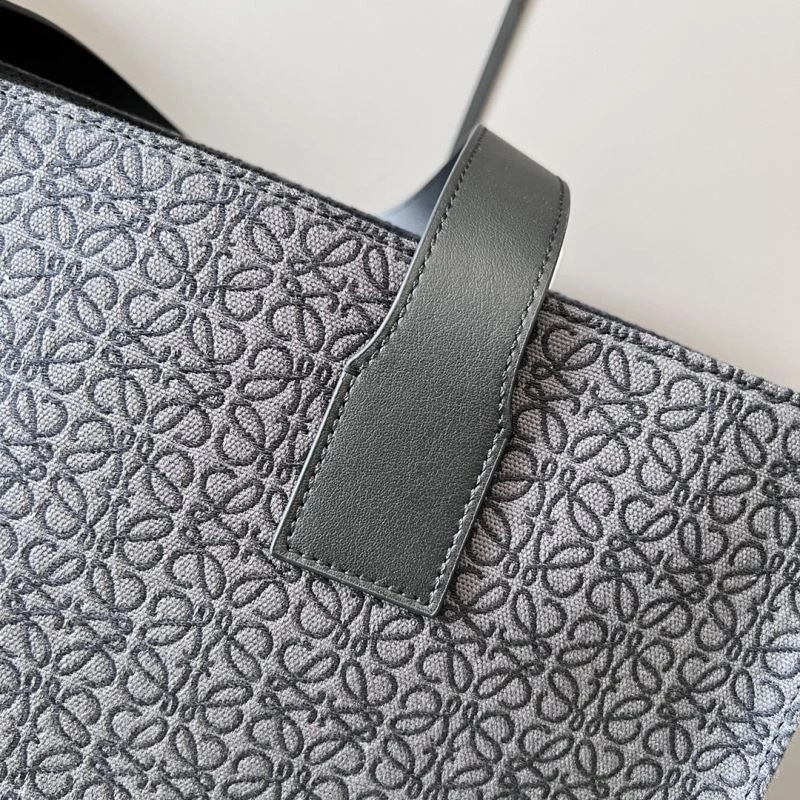 Bargain Loewe Shopping Bags