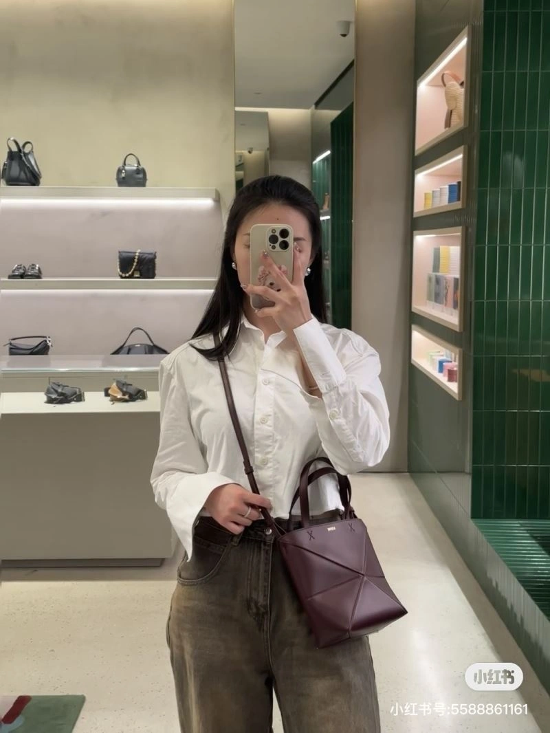 Exact replica Loewe Shopping Bags