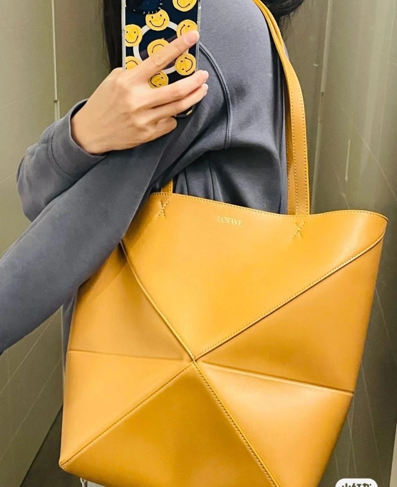 Legit Loewe Shopping Bags