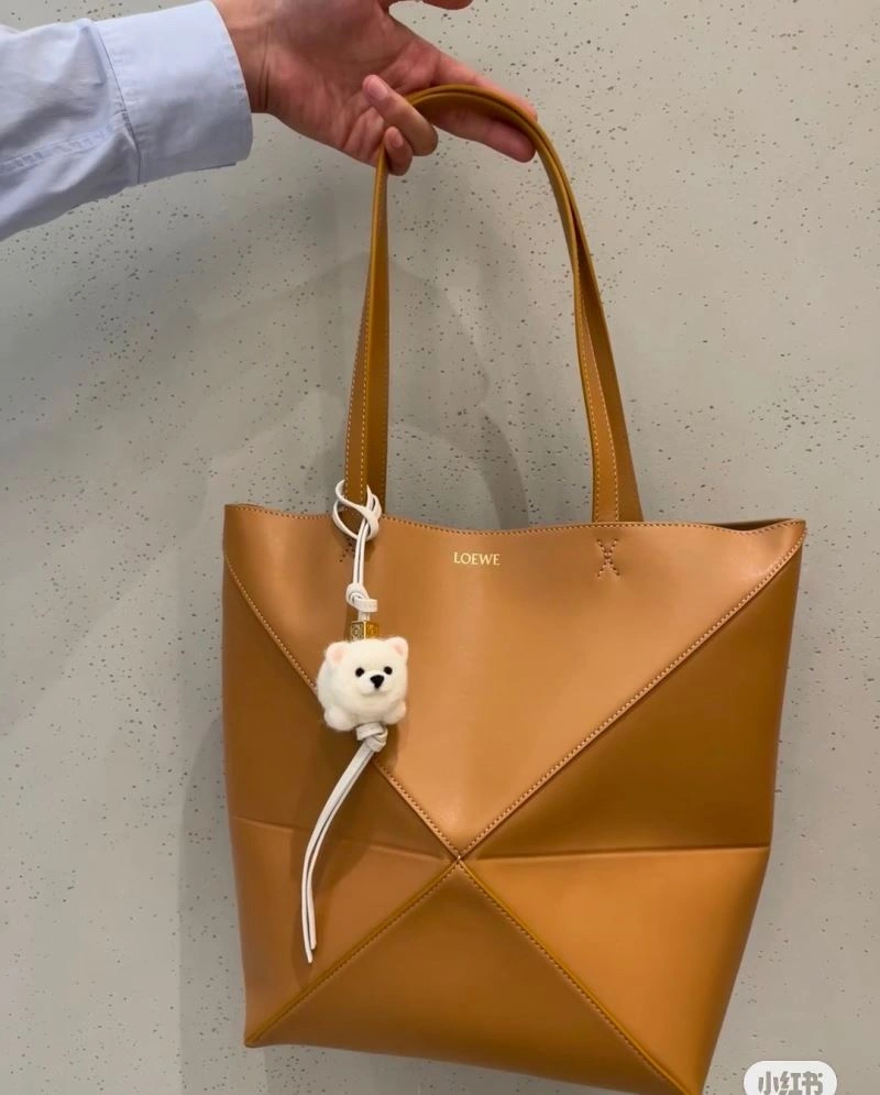 Legit Loewe Shopping Bags