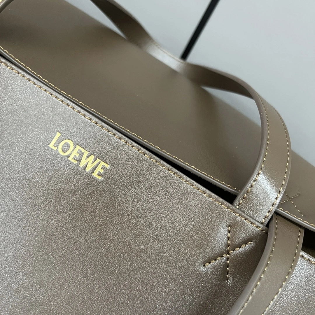 Low-cost Loewe Shopping Bags