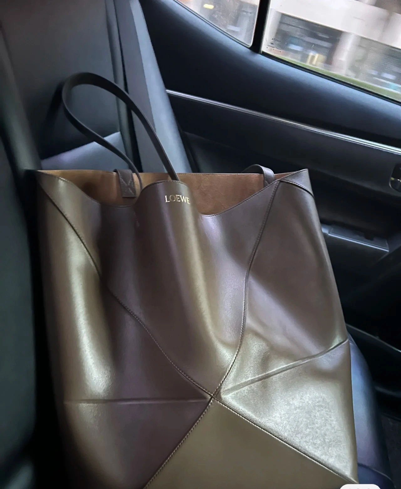 Low-cost Loewe Shopping Bags