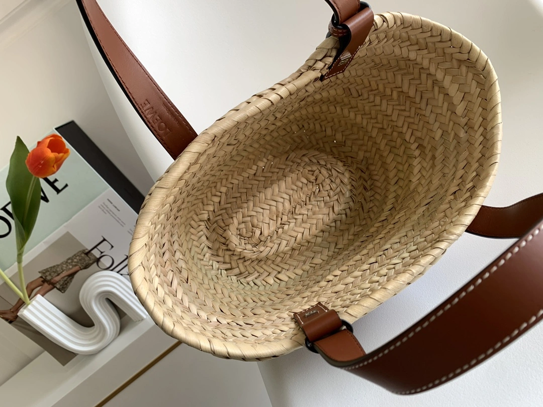Bargain Loewe Shopping Bags