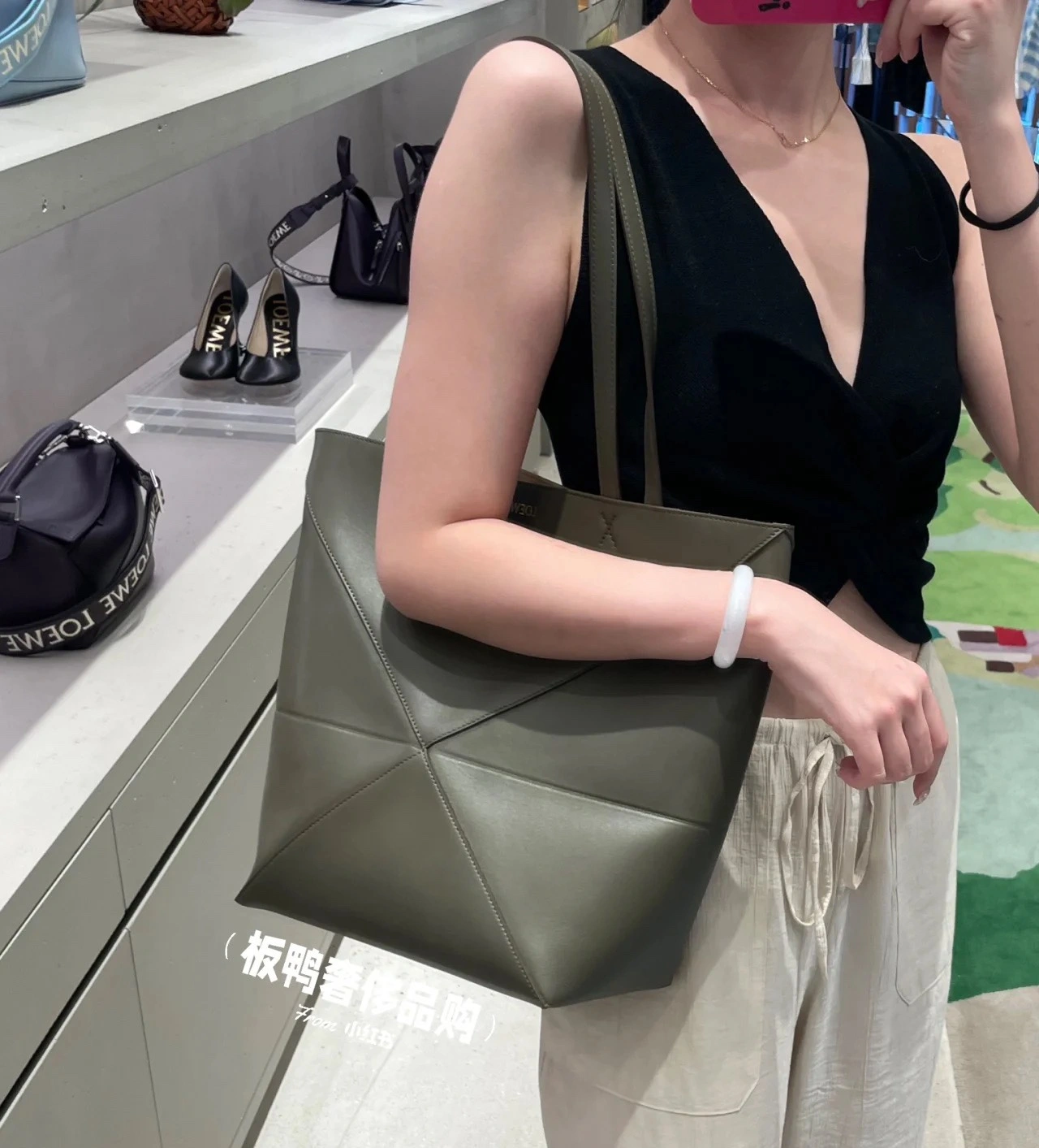 Low-cost Loewe Shopping Bags