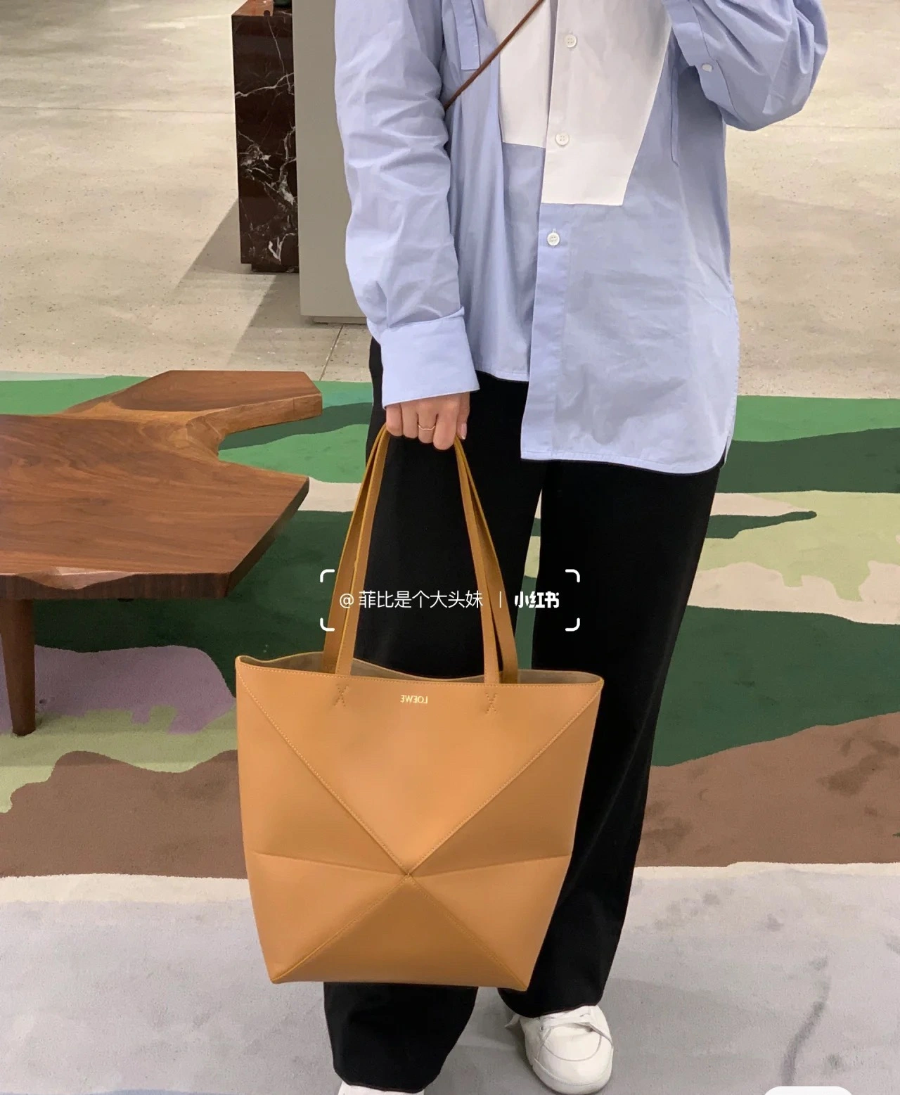 Accurate model Loewe Shopping Bags