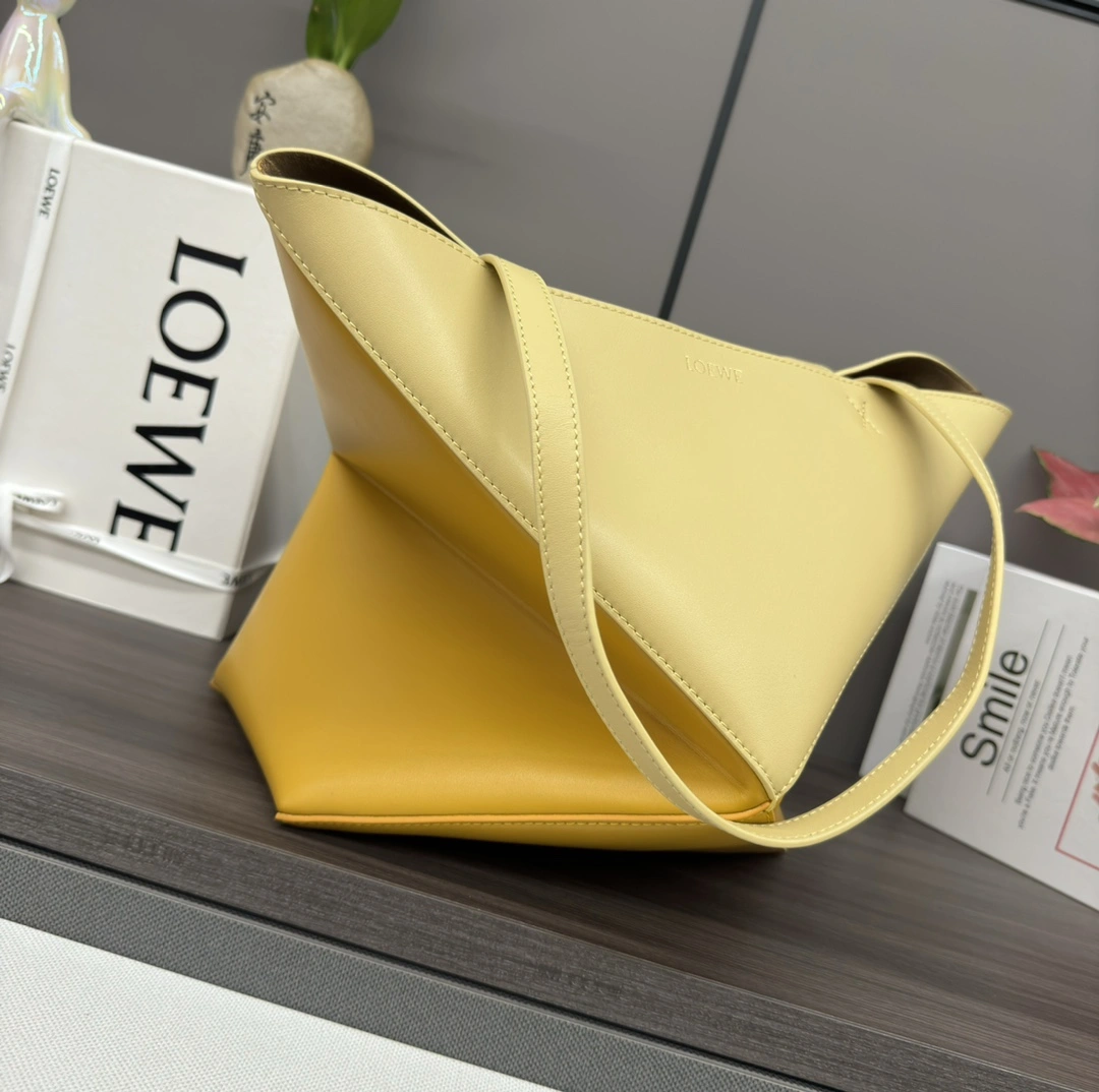 Top match Loewe Shopping Bags