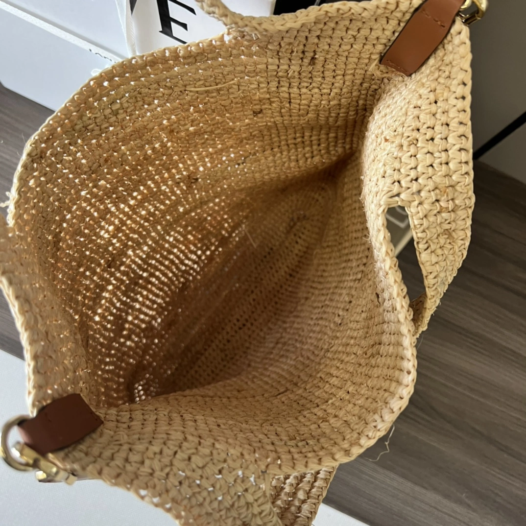 Inexpensive Loewe Shopping Bags