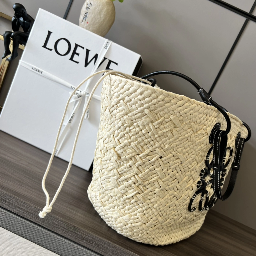 Top mirror Loewe Shopping Bags