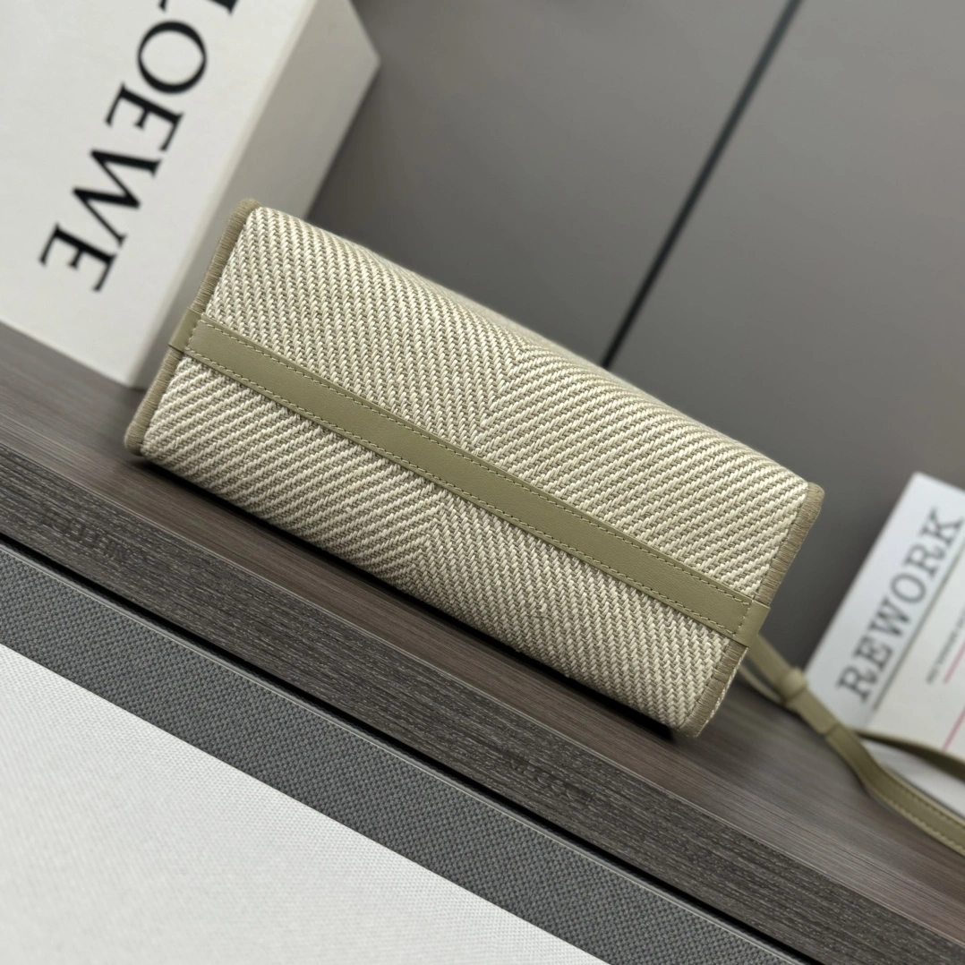 Top match Loewe Shopping Bags