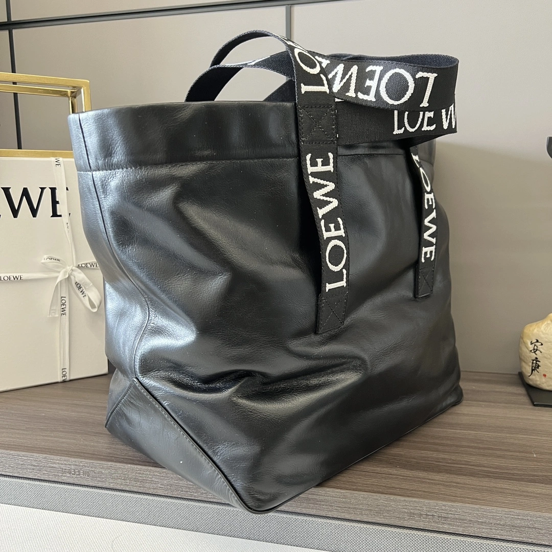 Bargain Loewe Shopping Bags