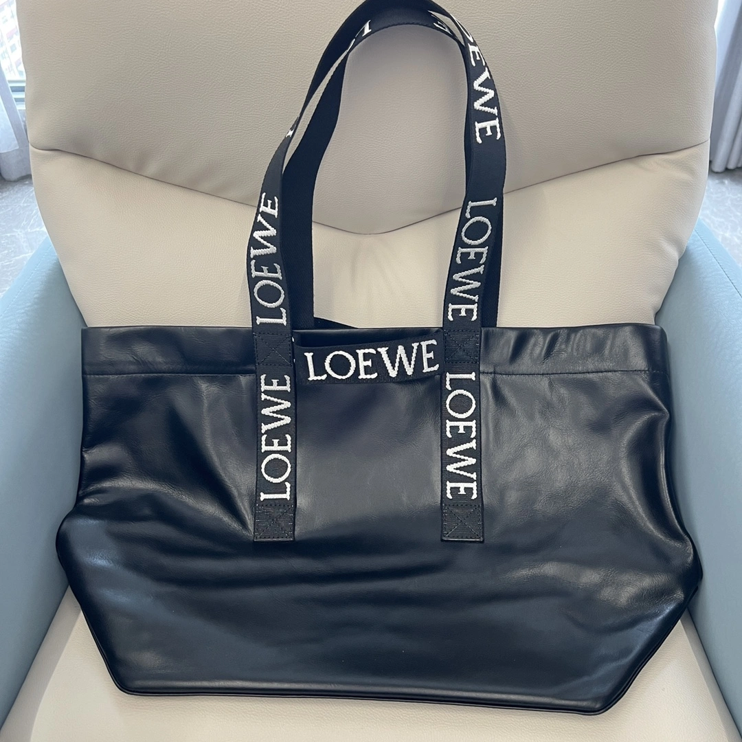 Bargain Loewe Shopping Bags