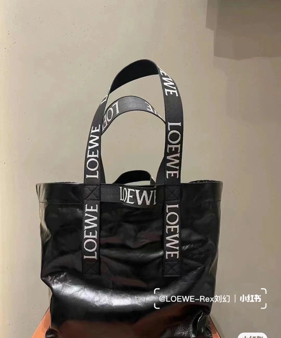 Bargain Loewe Shopping Bags