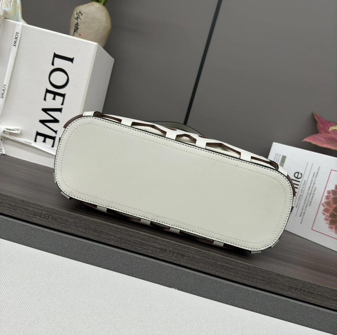 Cut-rate Loewe Shopping Bags