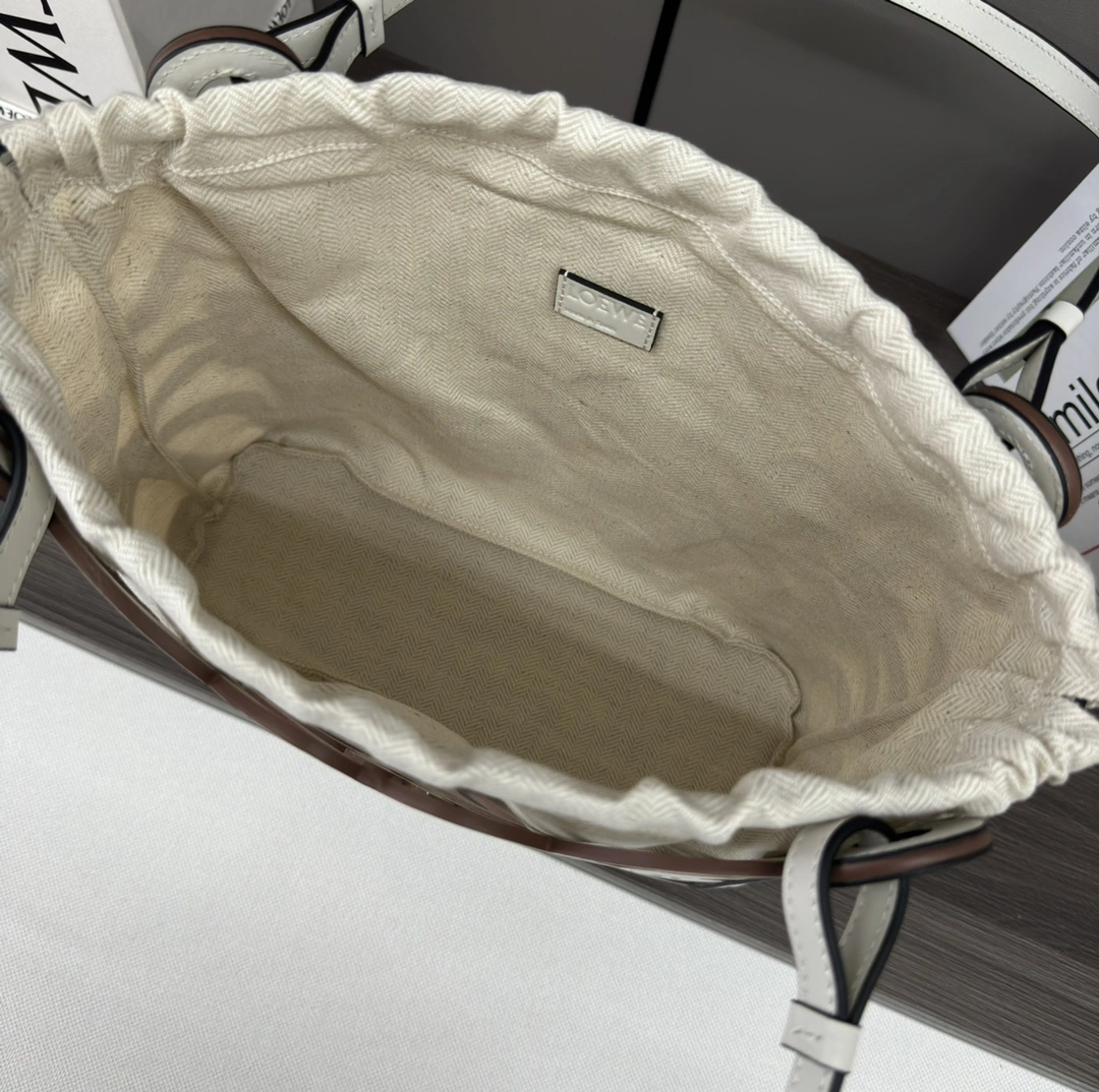 Cut-rate Loewe Shopping Bags