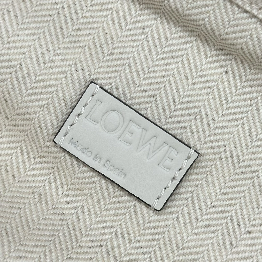 Cut-rate Loewe Shopping Bags
