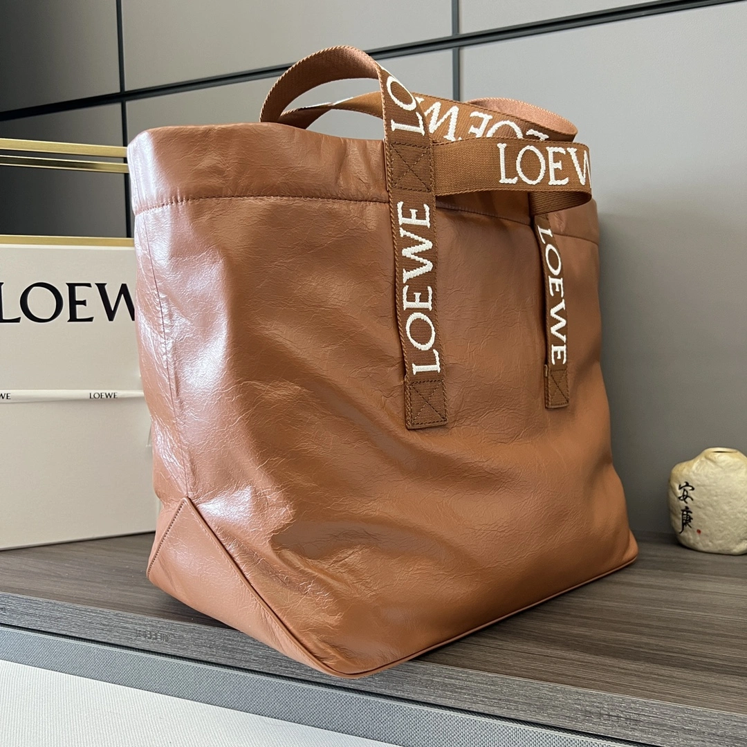 Bargain Loewe Shopping Bags