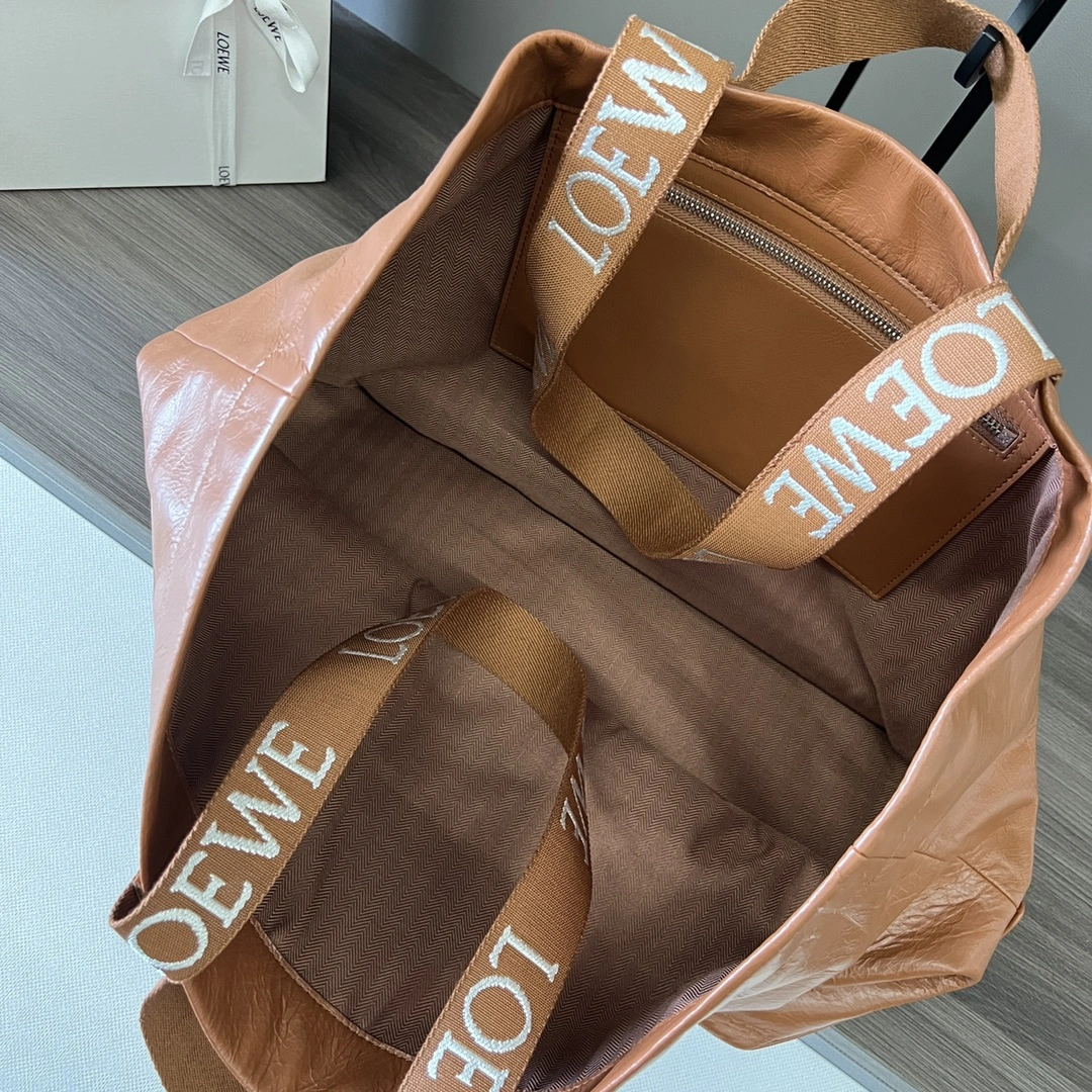 Bargain Loewe Shopping Bags