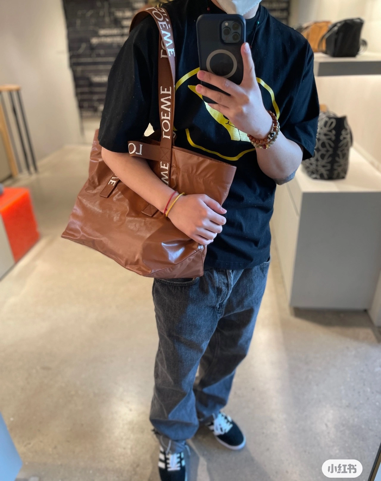 Bargain Loewe Shopping Bags