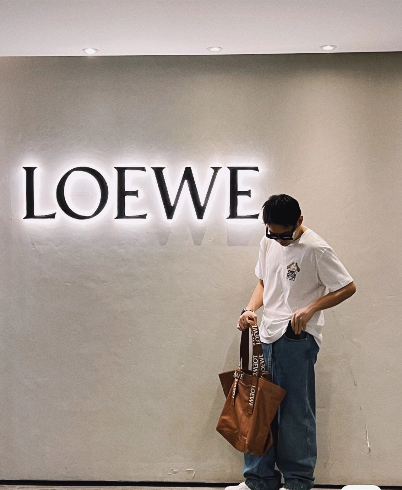Bargain Loewe Shopping Bags
