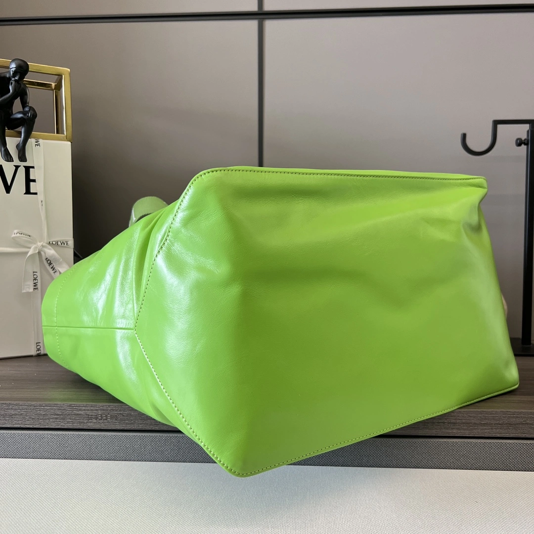 Accurate model Loewe Shopping Bags