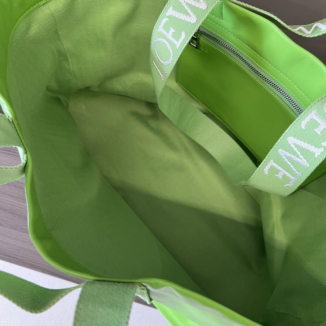 Accurate model Loewe Shopping Bags