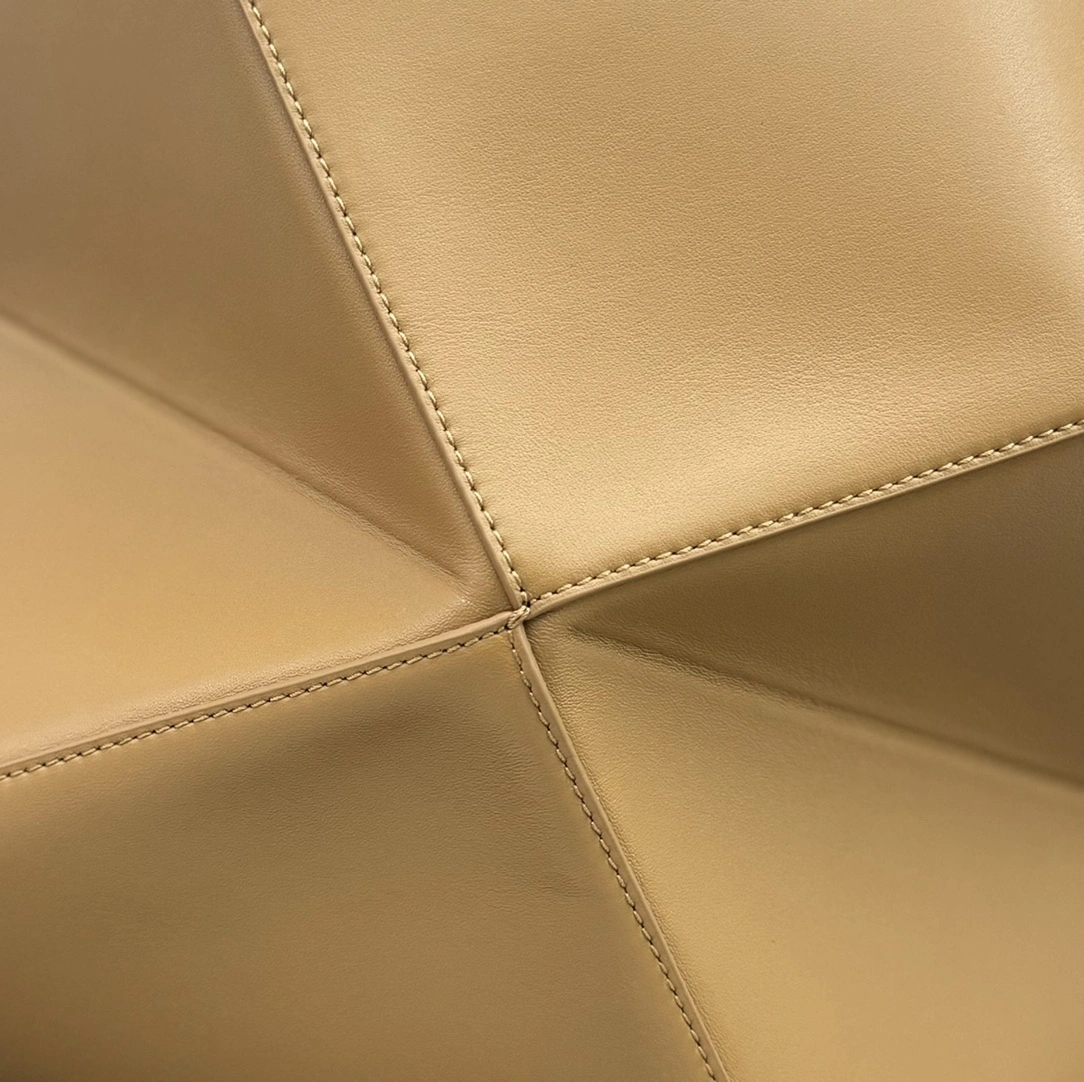 Exact replica Loewe Shopping Bags