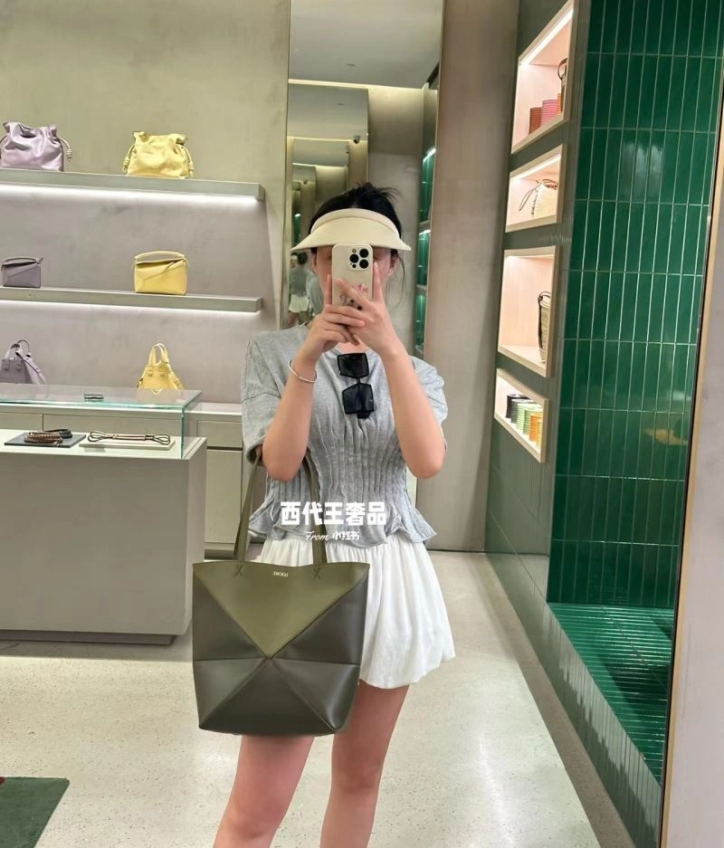 Economical Loewe Shopping Bags