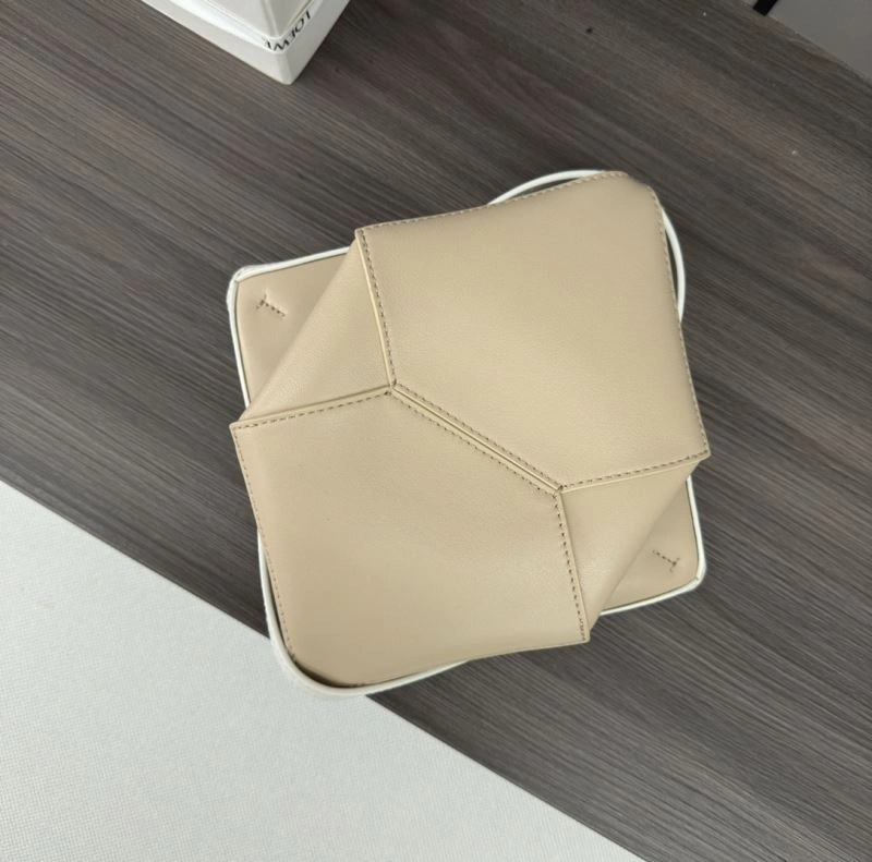 Bargain Loewe Shopping Bags