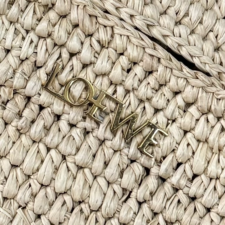 Low-cost Loewe Shopping Bags