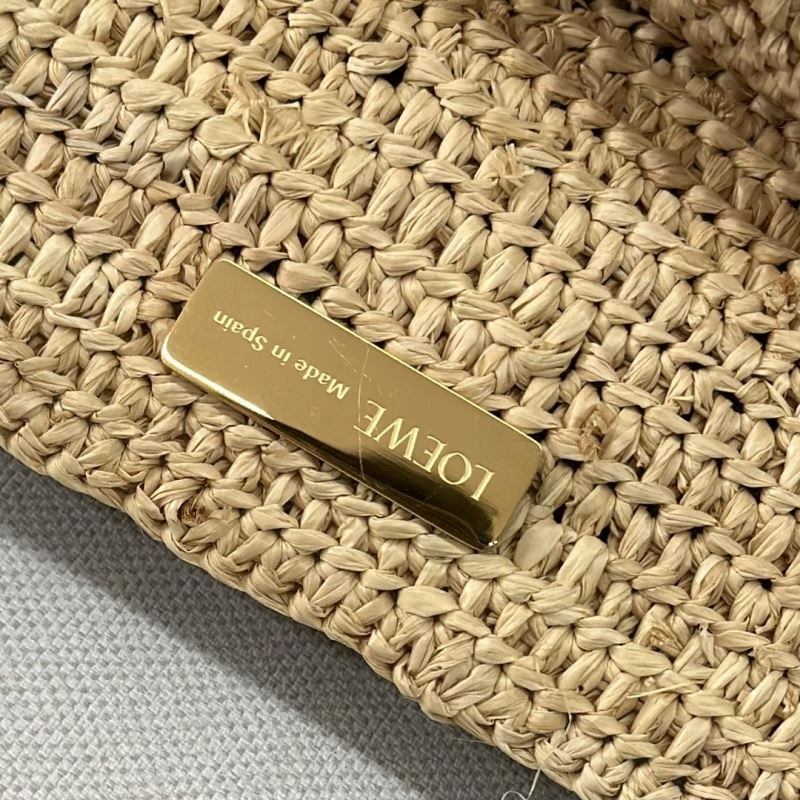 Low-cost Loewe Shopping Bags