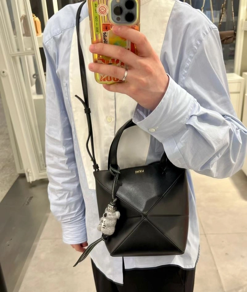 Exact replica Loewe Shopping Bags