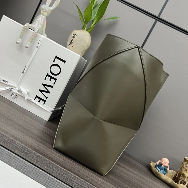 Bargain Loewe Shopping Bags