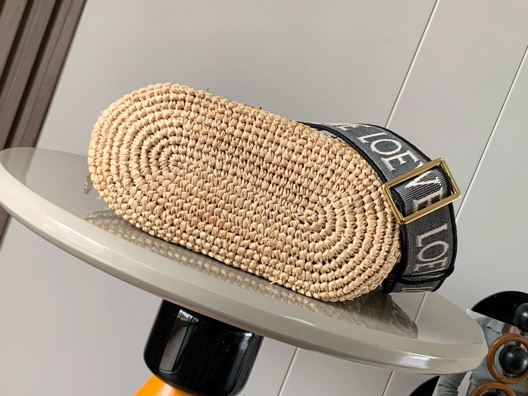 Bargain Loewe Shopping Bags