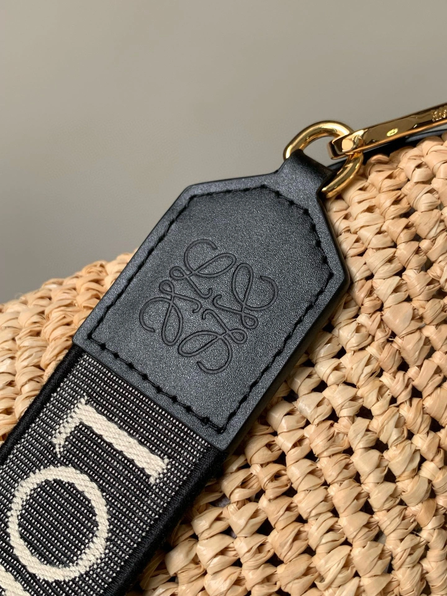 Bargain Loewe Shopping Bags