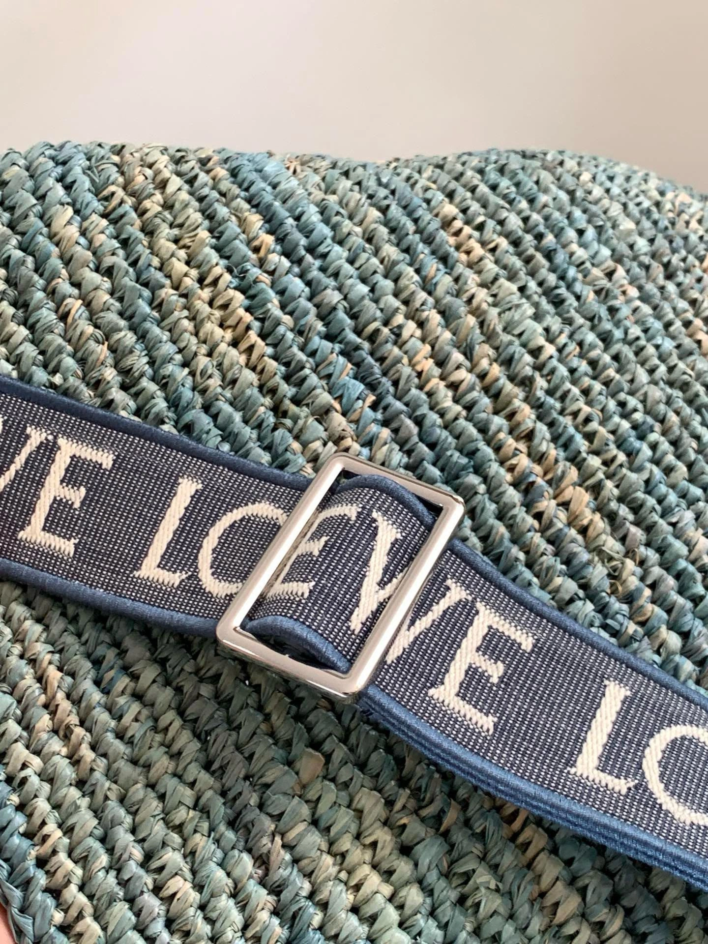 Inexpensive Loewe Shopping Bags