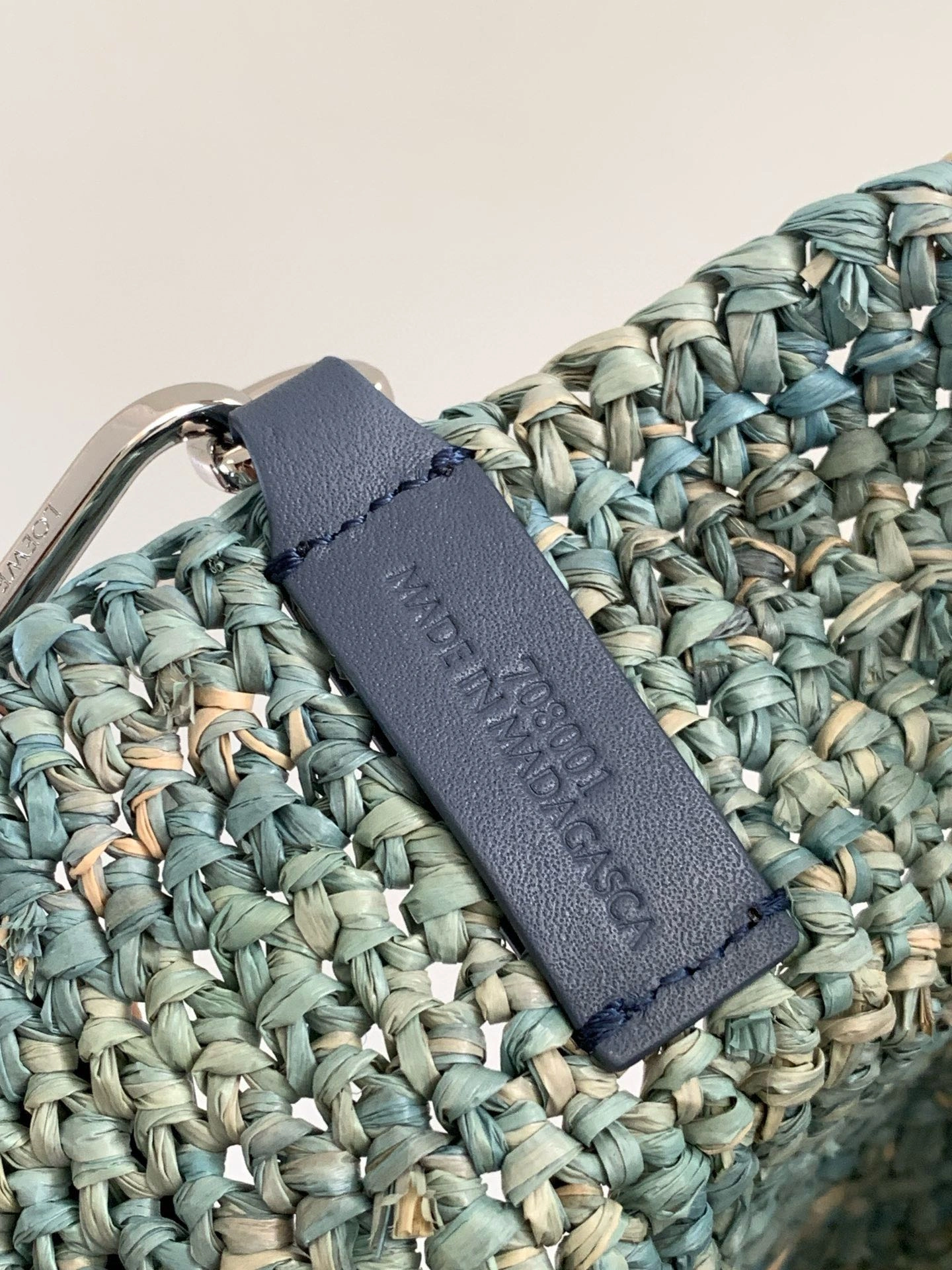 Inexpensive Loewe Shopping Bags