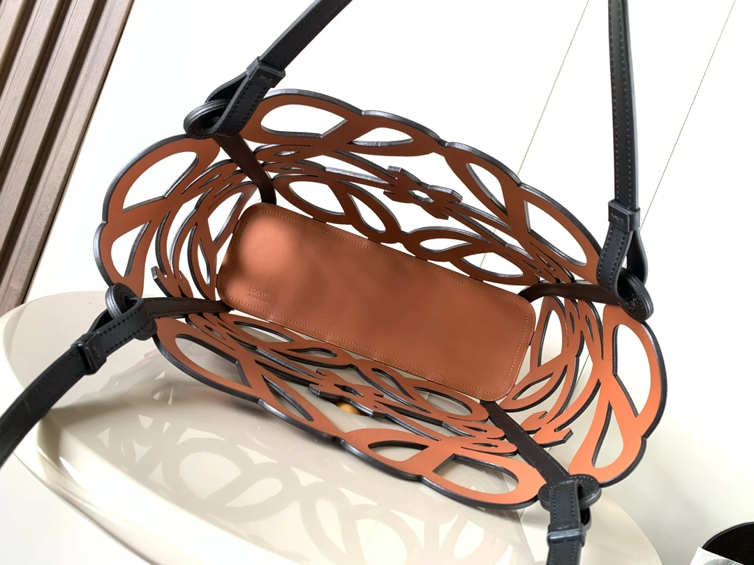 Cut-rate Loewe Shopping Bags