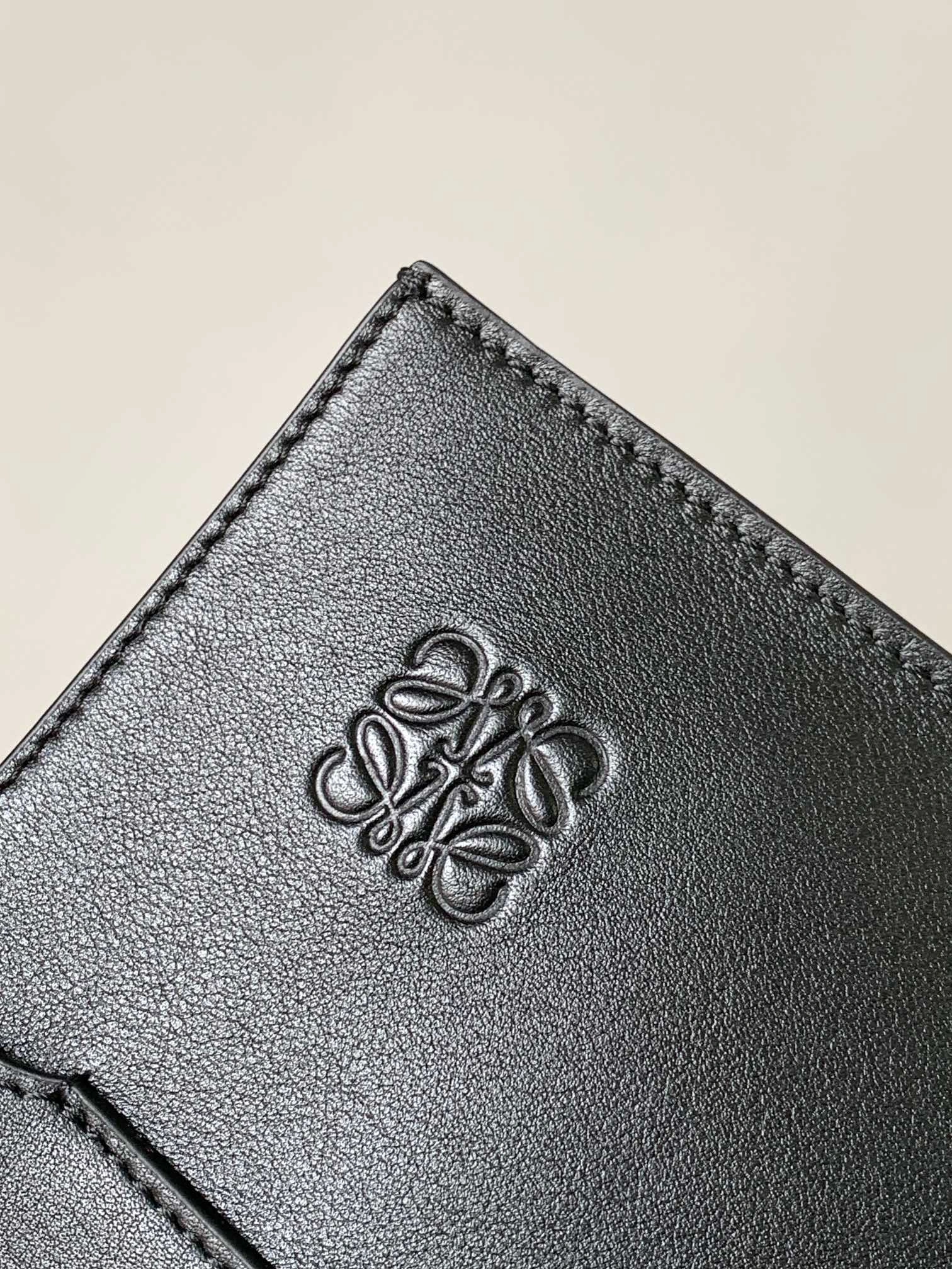 Reasonably priced Loewe Shopping Bags