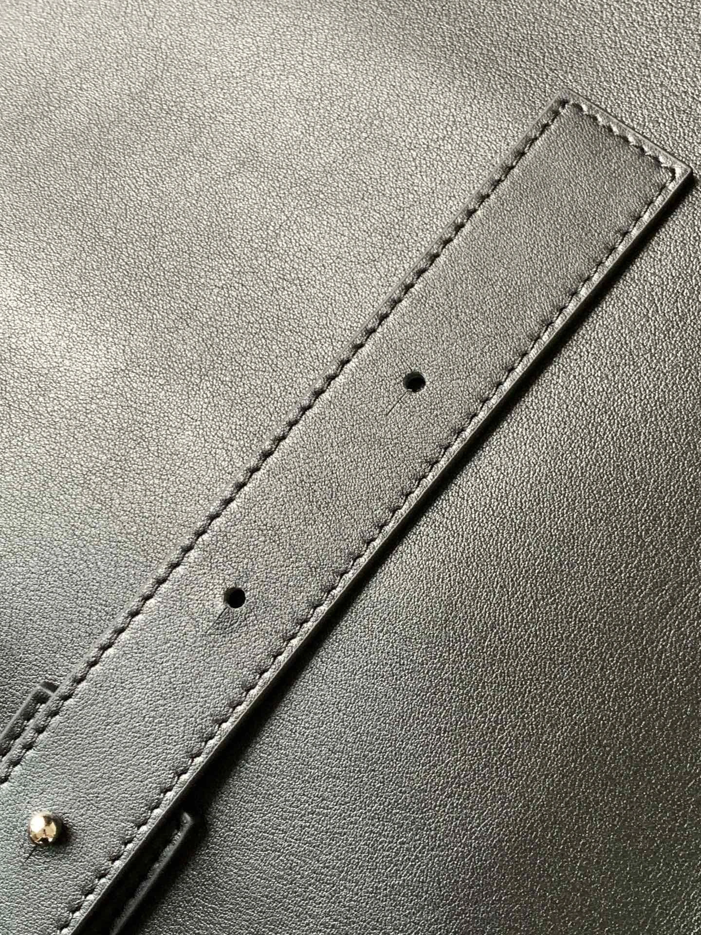 Reasonably priced Loewe Shopping Bags
