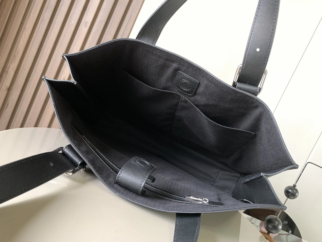 Reasonably priced Loewe Shopping Bags