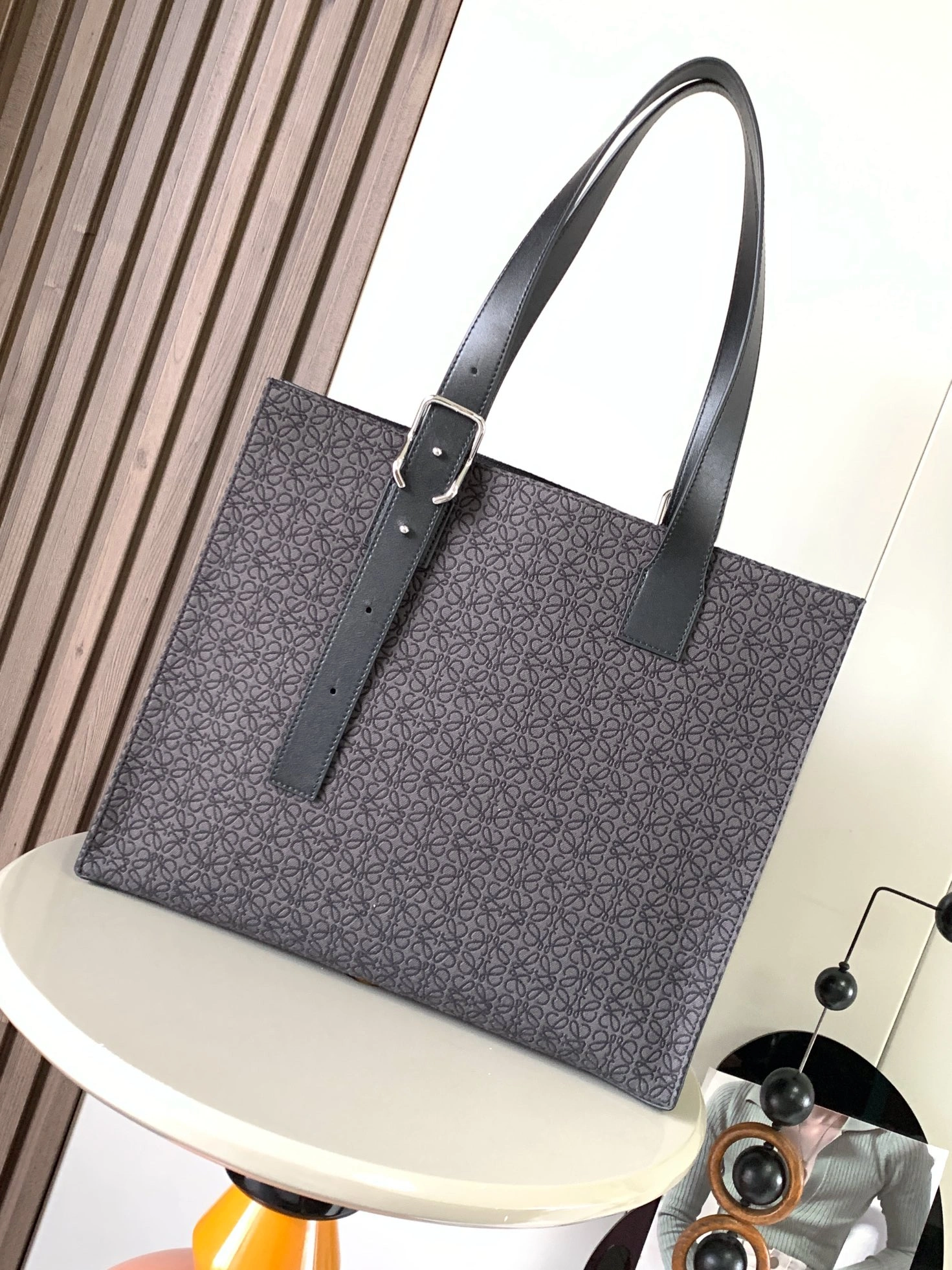 Low-cost Loewe Shopping Bags