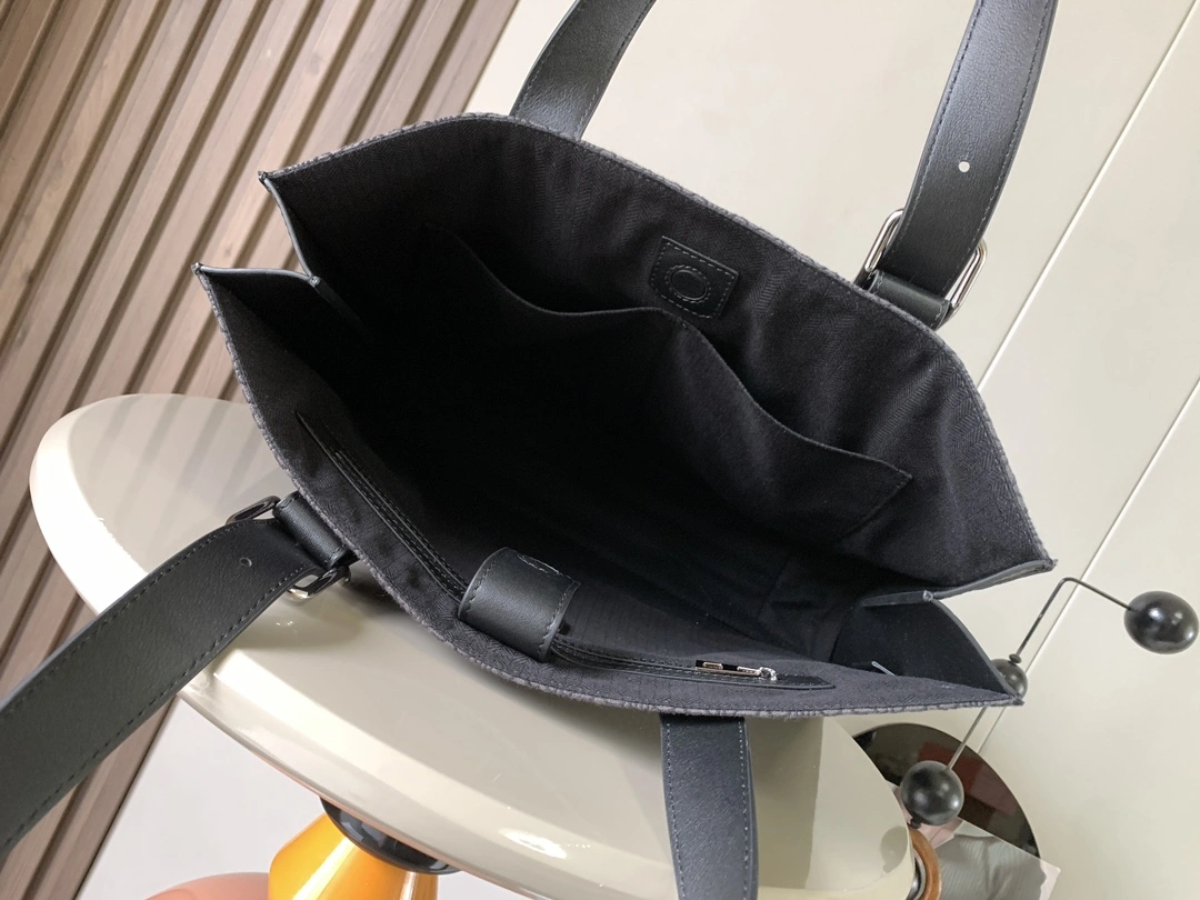 Low-cost Loewe Shopping Bags