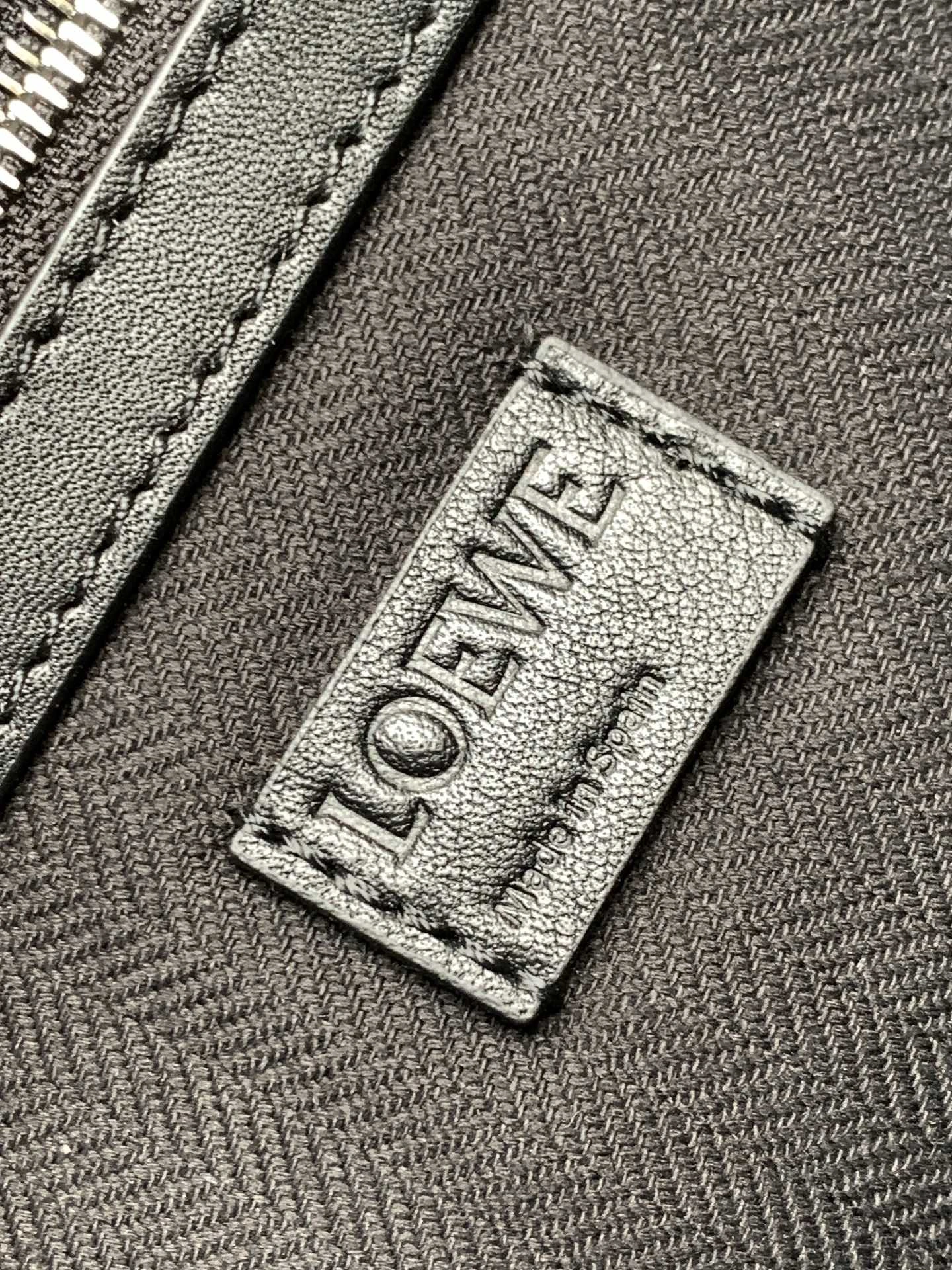 Low-cost Loewe Shopping Bags