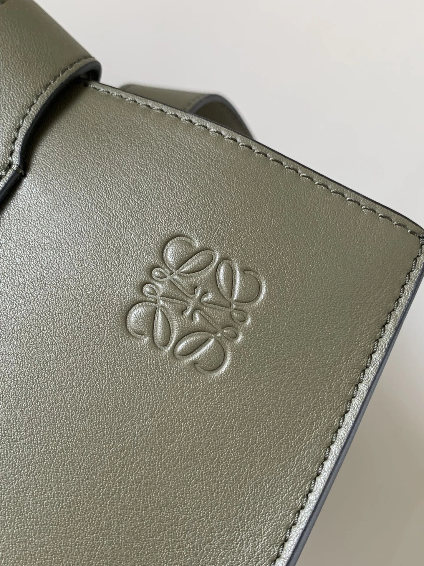 Top match Loewe Shopping Bags