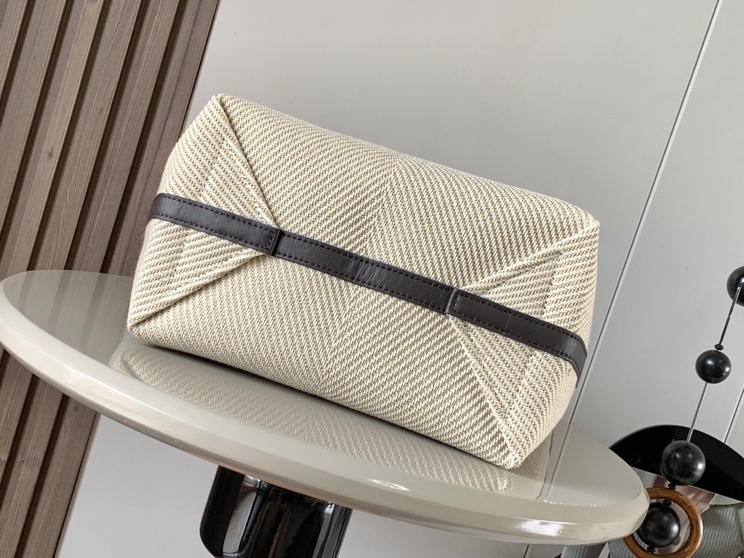 Factory-made Loewe Shopping Bags