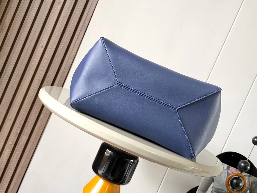 Precise copy Loewe Shopping Bags