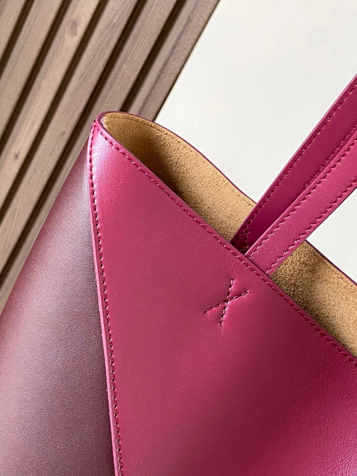 Top mirror Loewe Shopping Bags