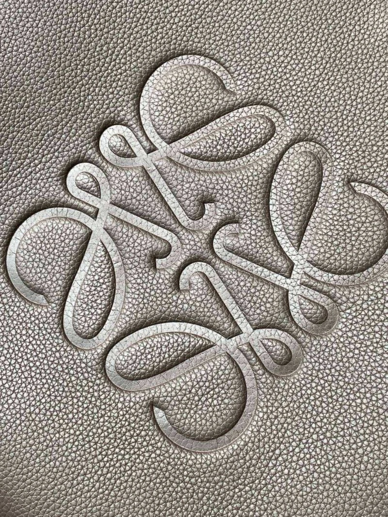 Low-cost Loewe Shopping Bags