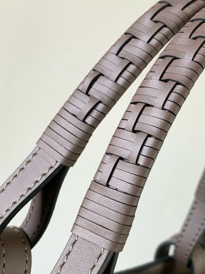 Low-cost Loewe Shopping Bags