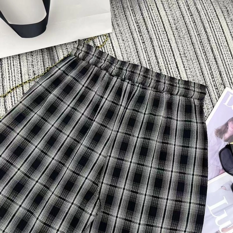 Top match Loewe Short Pants